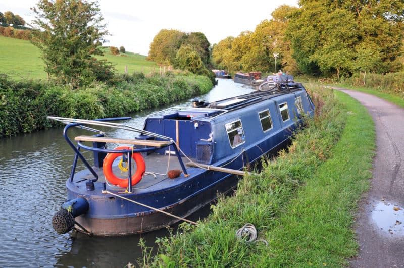 Common Dangers and Practical Narrowboat Safety Tips for Canal Boaters ...